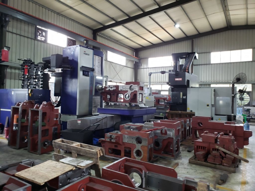 Four stations bolt forging machine - Ningbo Anchors Precision Machinery ...